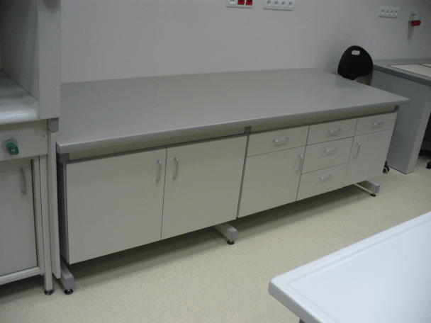 Montaż mebli laboratoryjnych | NETlab